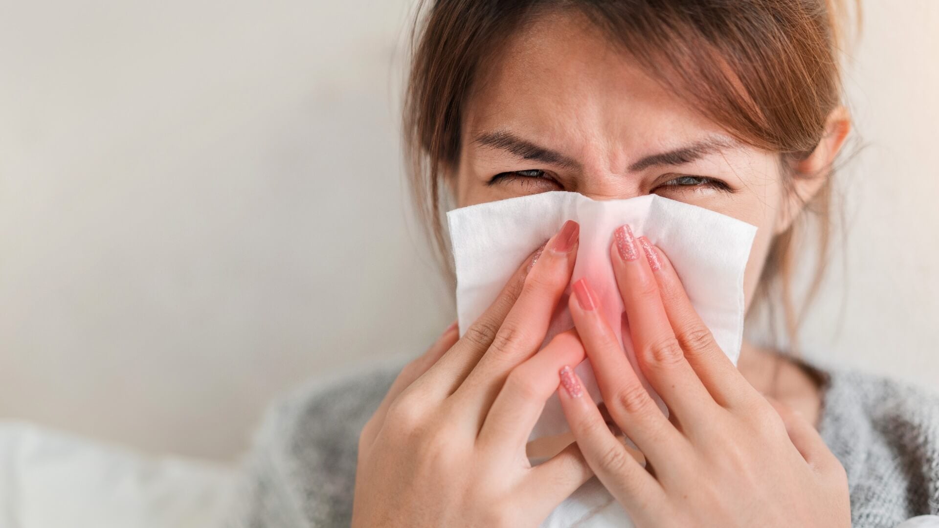 10 causas de los mocos con sangre y cuándo acudir al médico - Mejor con ...