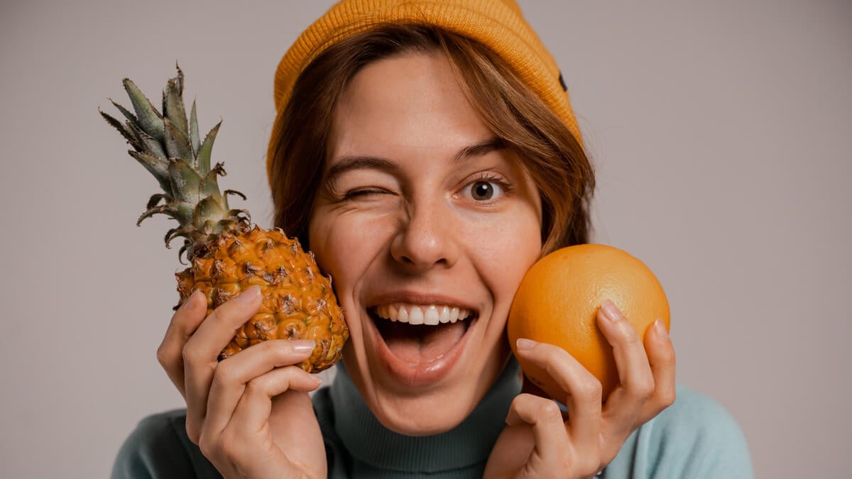 ¿Comer fruta antes o después de la comida? Esto explican los expertos ...